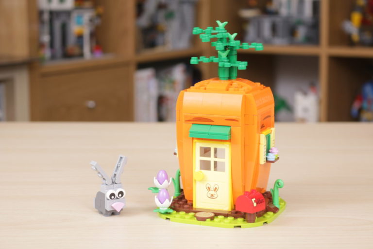 LEGO 40449 Easter Bunny’s Carrot House GWP review and gallery