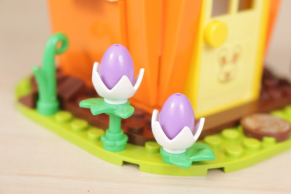 LEGO 40449 Easter Bunny’s Carrot House GWP review and gallery
