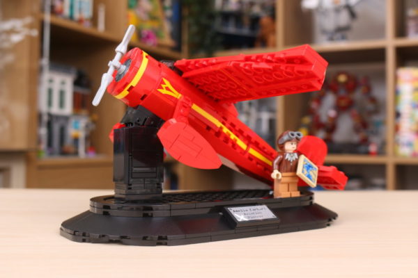 LEGO 40450 Amelia Earhart Tribute GWP review and gallery