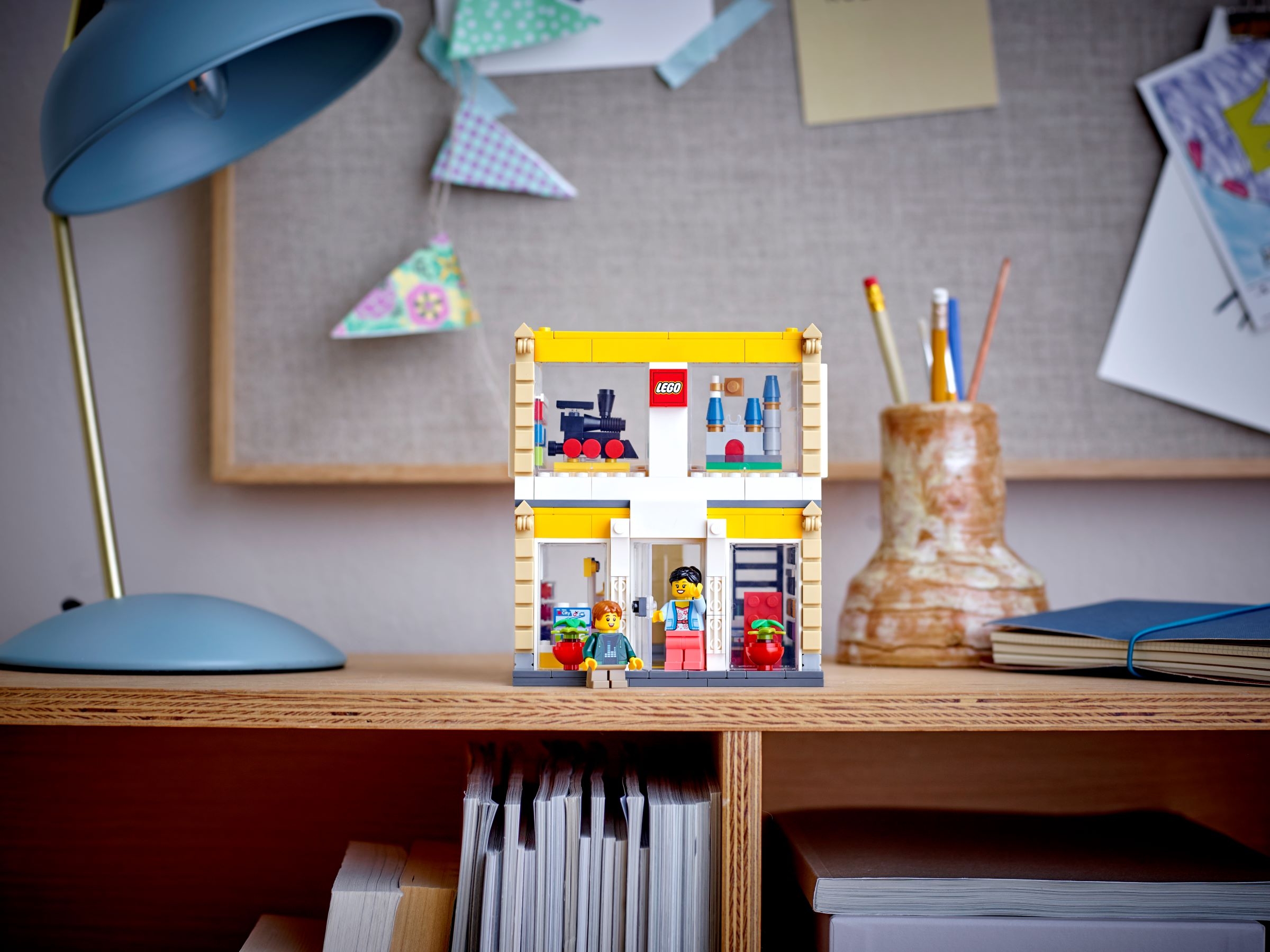 Meta: new LEGO Brand Store set coming to... LEGO Stores