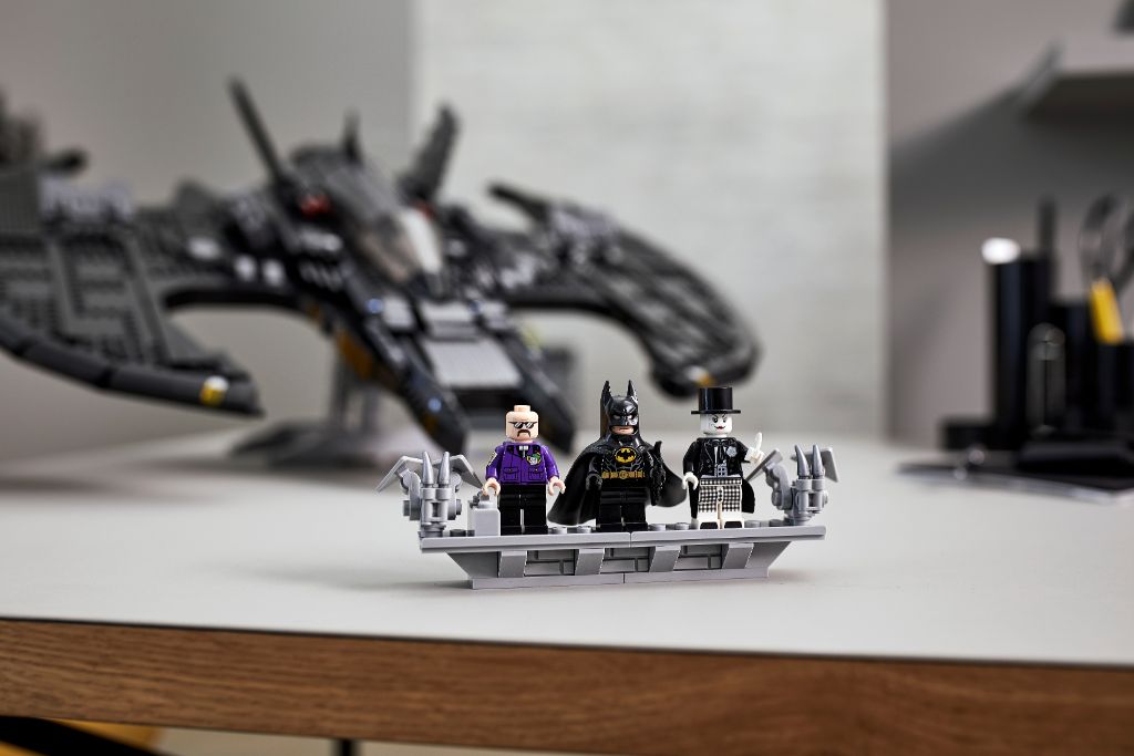LEGO DC Batman 76161 1989 Batwing unveiled
