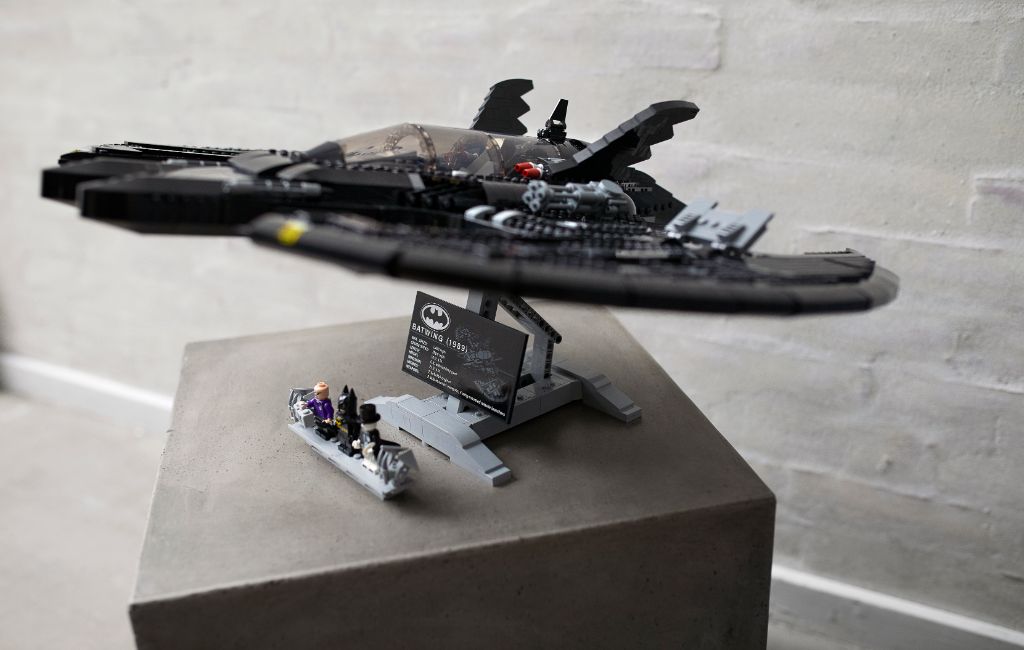 LEGO DC Batman 76161 1989 Batwing gallery