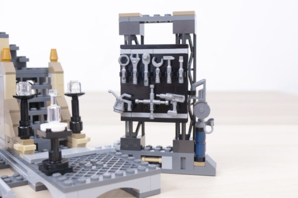 LEGO Batman 76183 Batcave: The Riddler Face-off full review