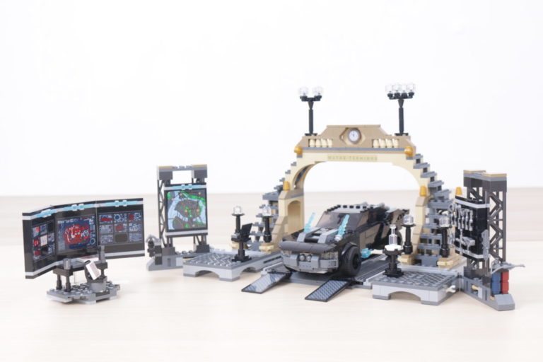 LEGO Batman 76183 Batcave: The Riddler Face-off full review