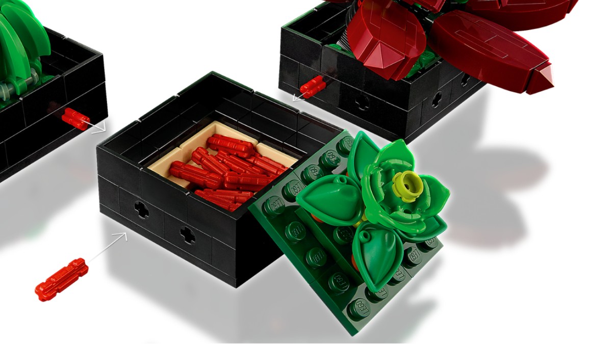LEGO Botanical CollectionSucculents brings back Castle piece
