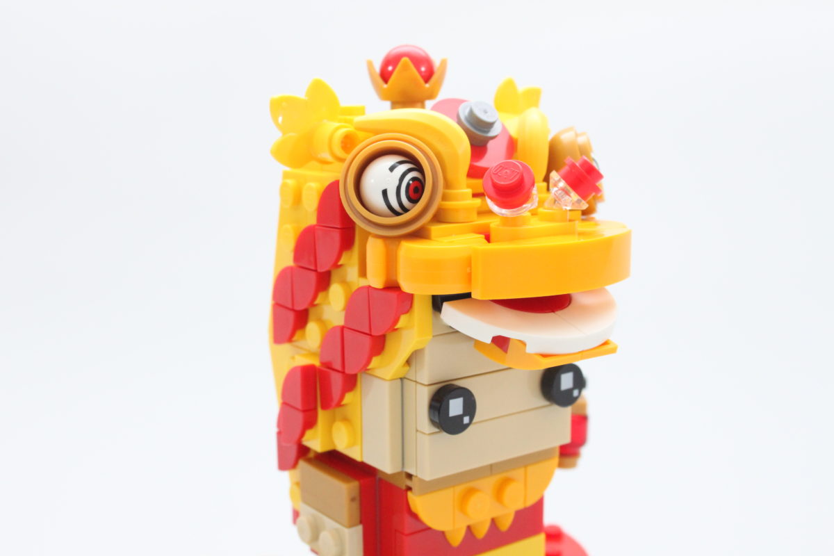 LEGO BrickHeadz 40540 Lion Dance Guy review and gallery
