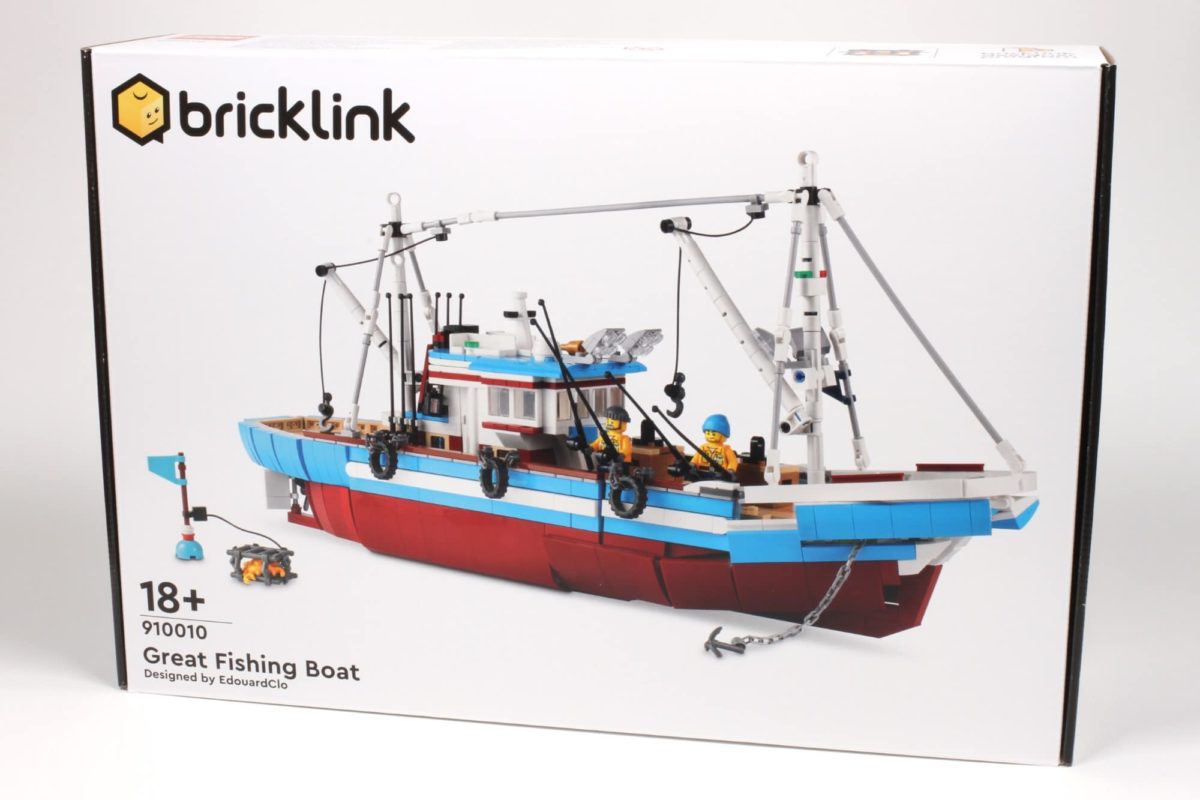Look inside the first LEGO BrickLink Designer Program boxes