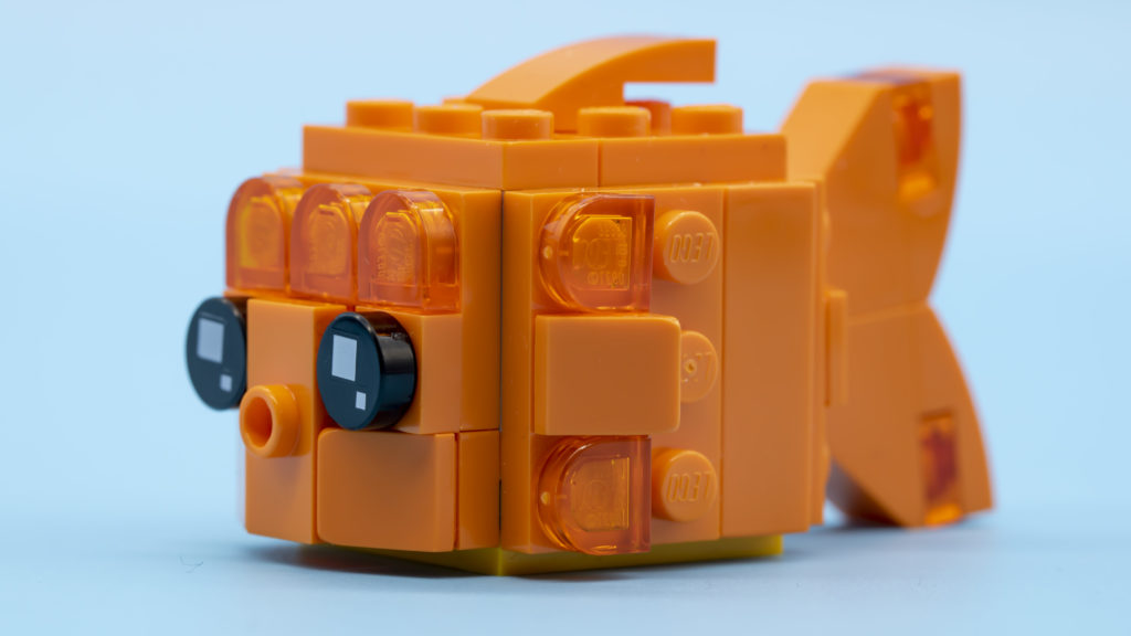 LEGO BrickHeadz 40442 Goldfish review and gallery