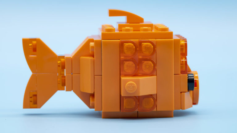 LEGO BrickHeadz 40442 Goldfish review and gallery