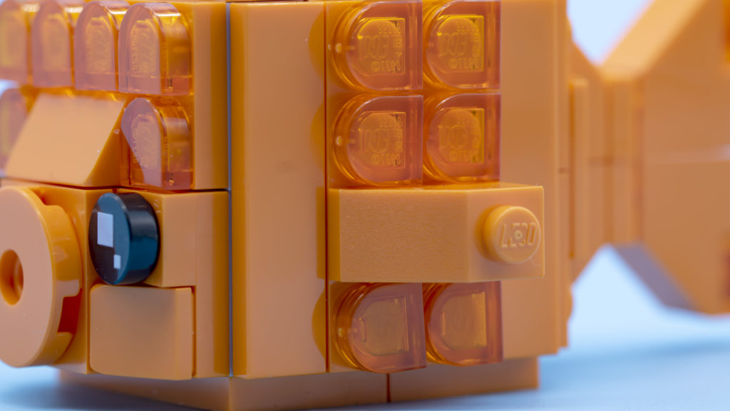 LEGO BrickHeadz 40442 Goldfish review and gallery