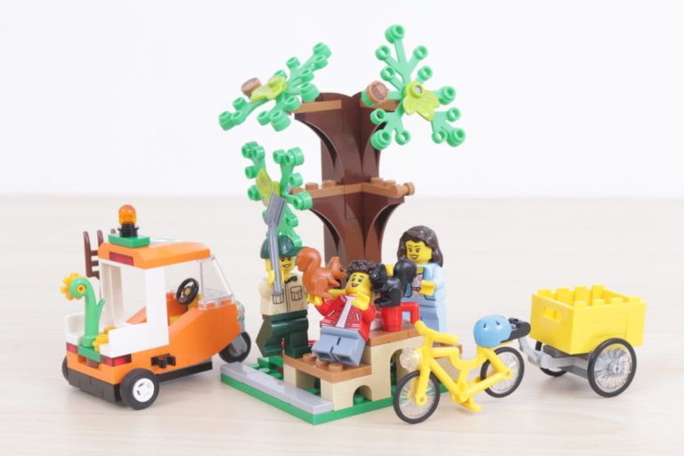 LEGO CITY 60326 Picnic in the Park review and gallery