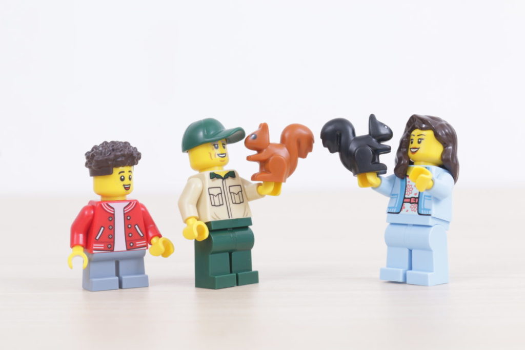 LEGO CITY 60326 Picnic in the Park review and gallery