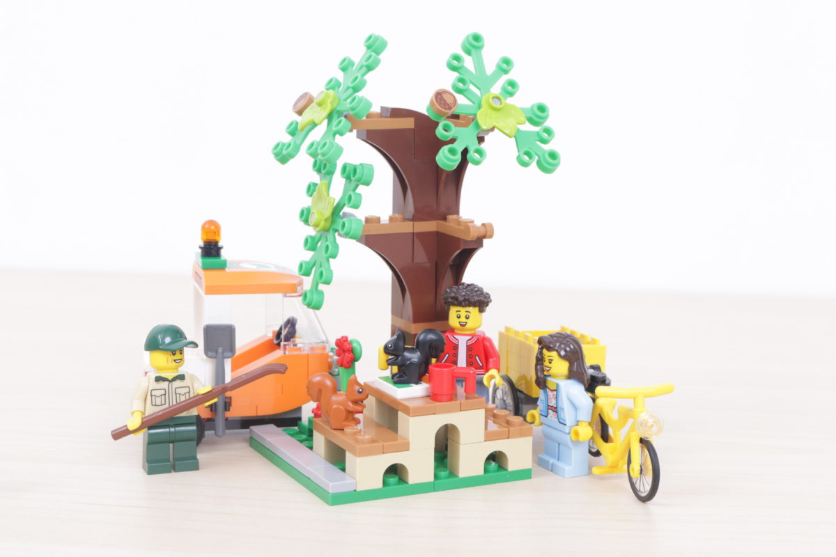 LEGO CITY 60326 Picnic in the Park review and gallery