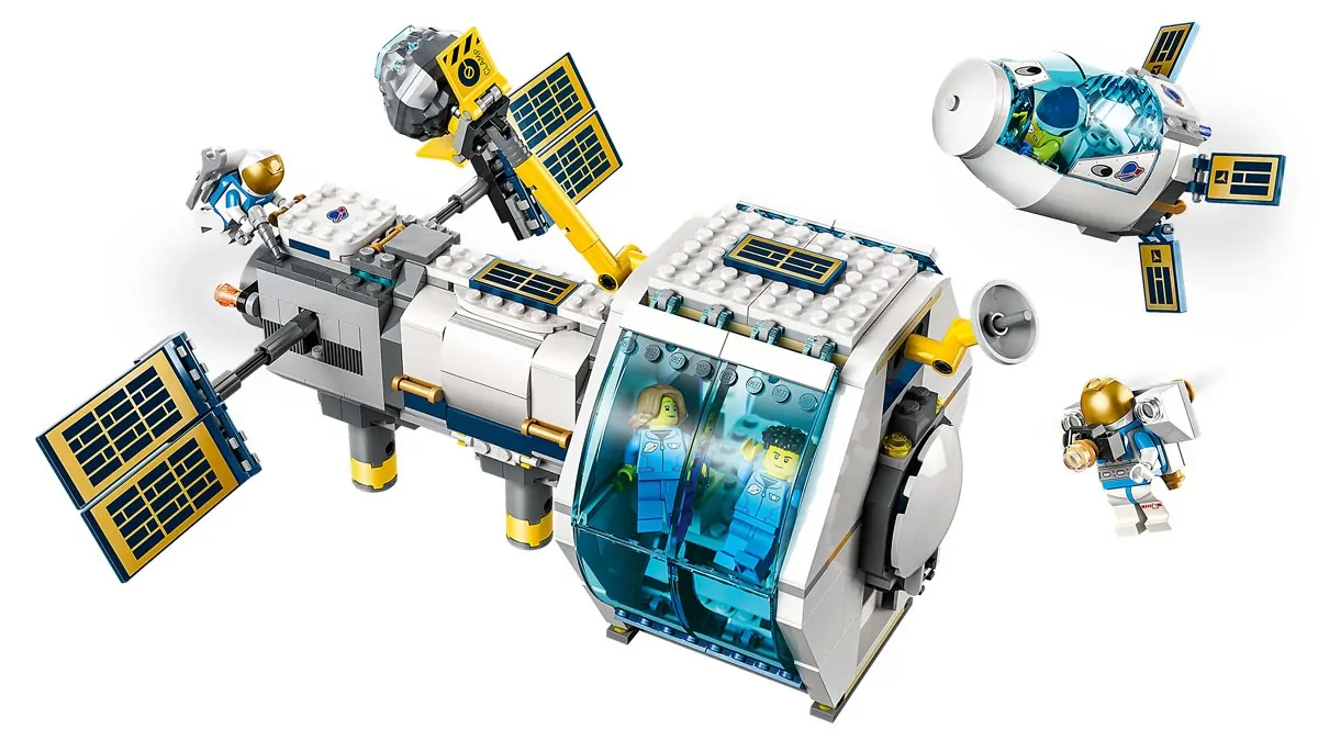 More LEGO CITY space set pictures revealed by a retailer