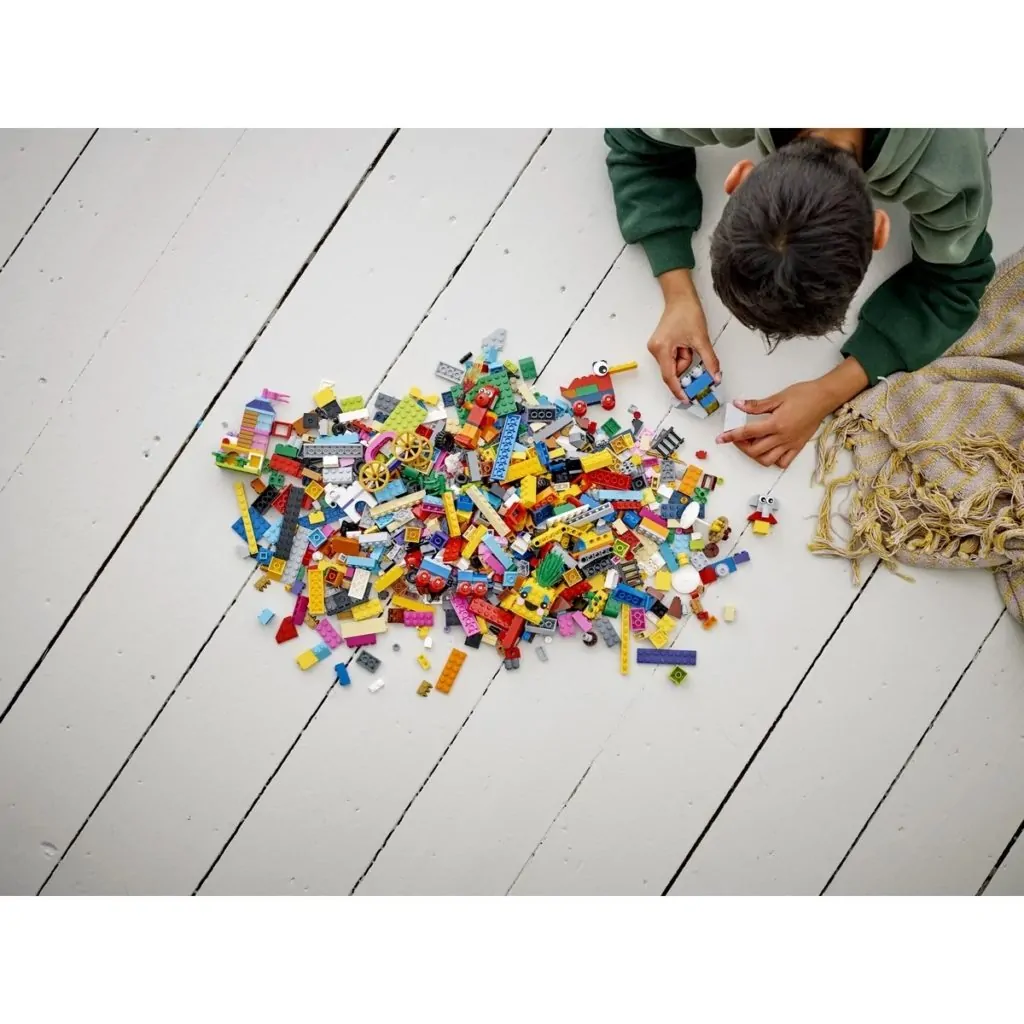 First LEGO 90th anniversary set revealed by online retailer