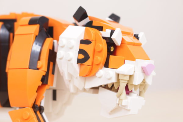 LEGO Creator 3-in-1 31129 Majestic Tiger review and gallery