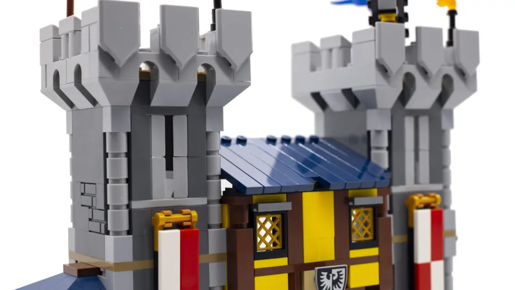 LEGO Creator 3-in-1 31120 Medieval Castle review and gallery