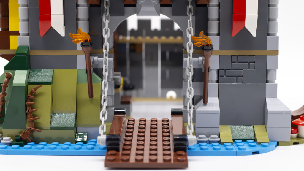 LEGO Creator 3-in-1 31120 Medieval Castle review and gallery