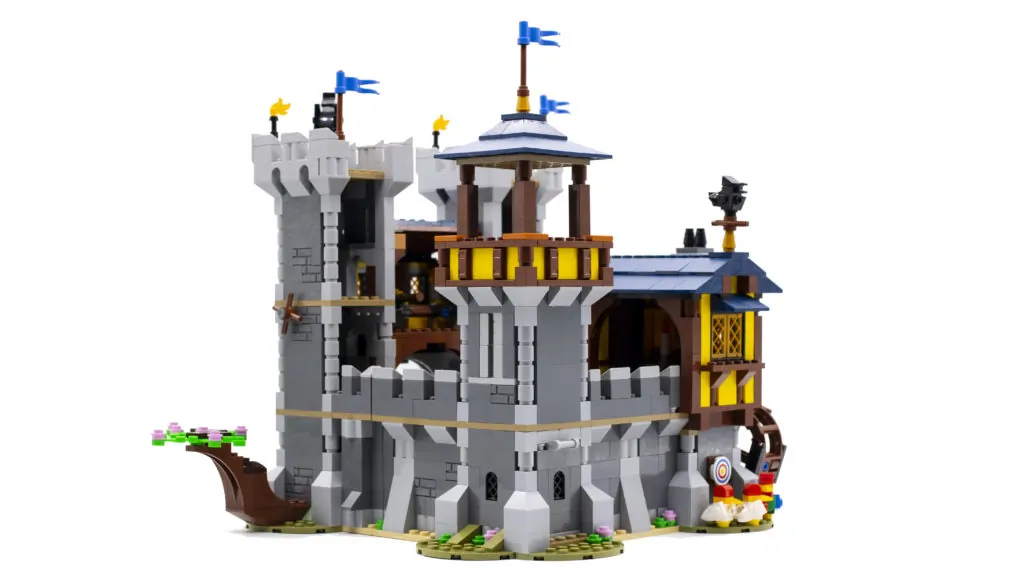 LEGO Creator 3-in-1 31120 Medieval Castle review and gallery