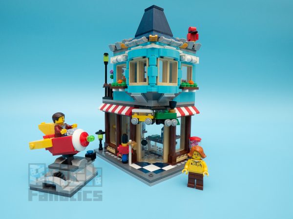 LEGO Creator 31105 Townhouse Toy Store review
