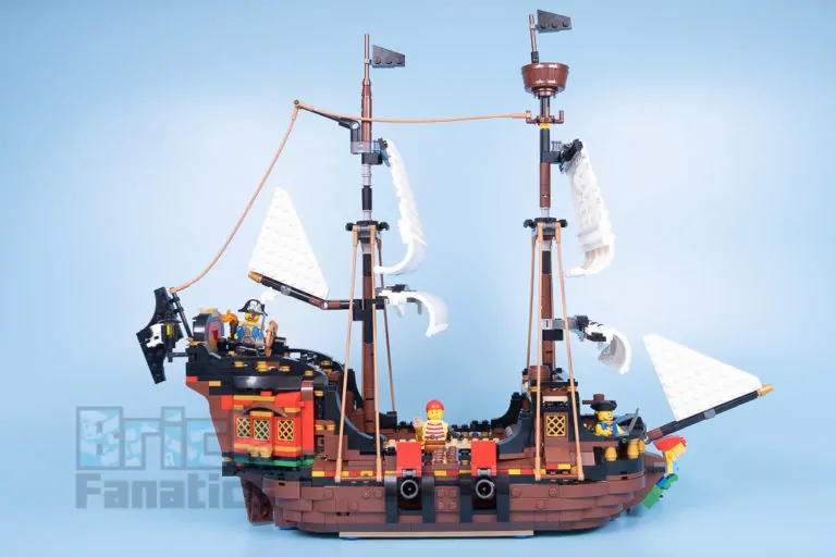 LEGO Creator 31109 Pirate Ship review