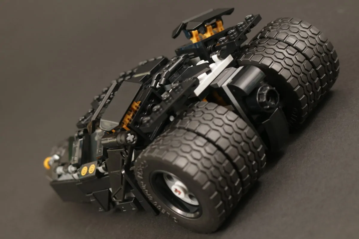 LEGO DC Batmobile Tumbler Scarecrow Showdown review