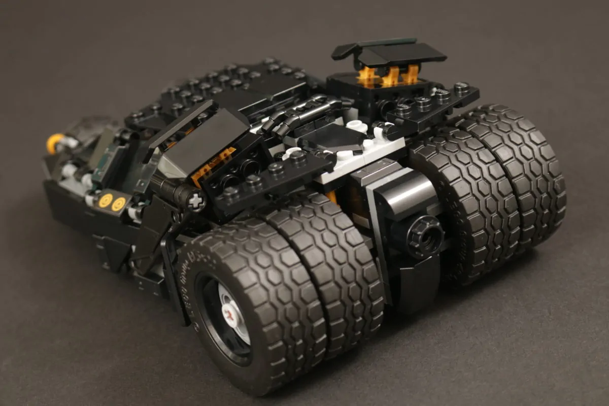LEGO DC Batmobile Tumbler Scarecrow Showdown review