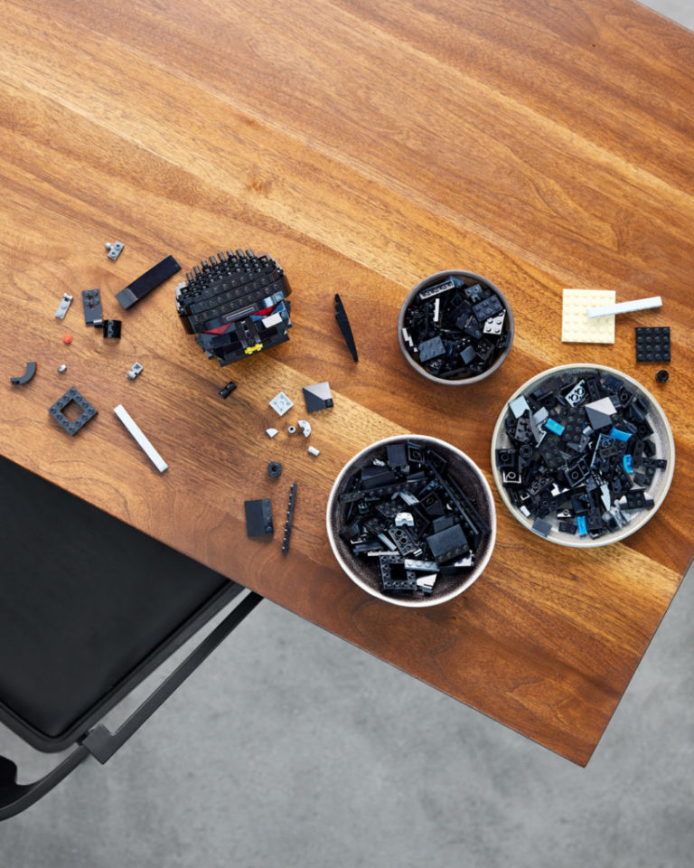 First look at LEGO Star Wars Dark Trooper Helmet set images