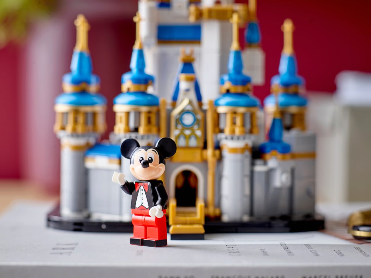 LEGO 40478 Mini Disney Castle officially revealed online