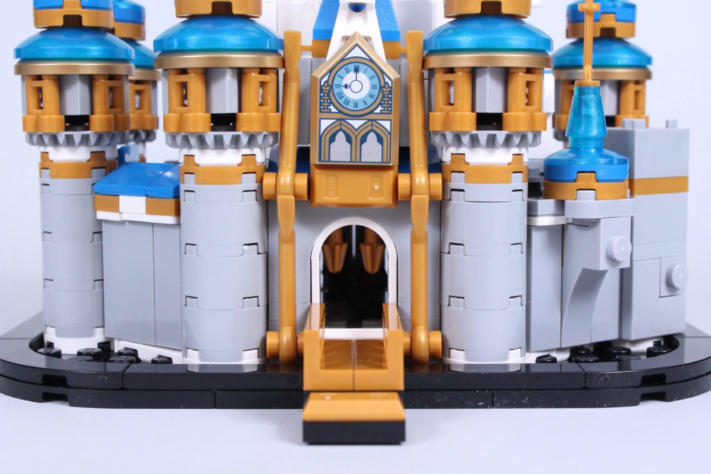 LEGO Disney 40478 Mini Disney Castle review and gallery