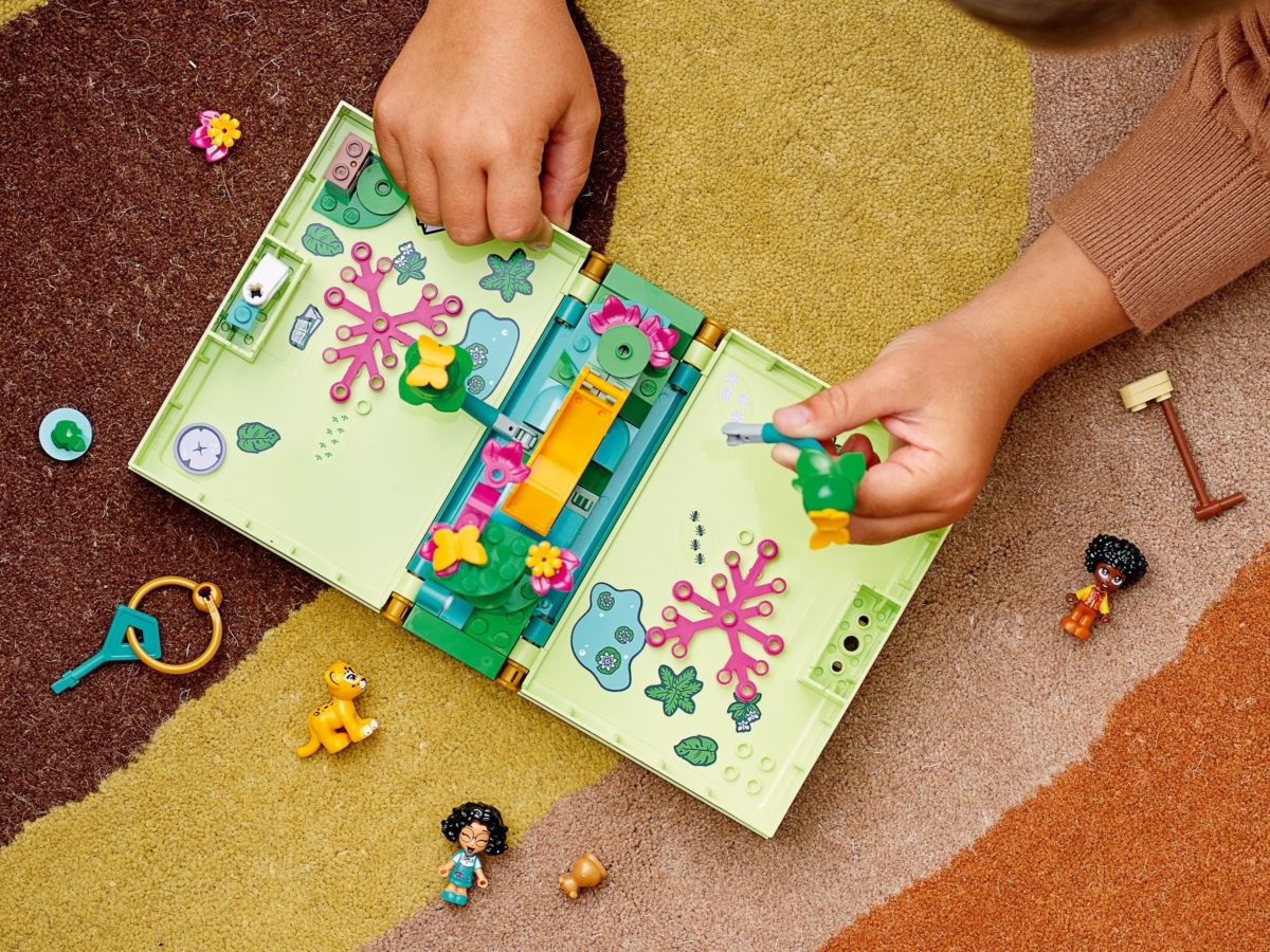 Explore the Madrigal house with three new LEGO Encanto sets