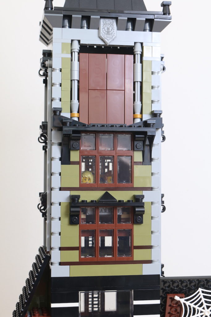 LEGO Fairground Collection 10273 Haunted House review