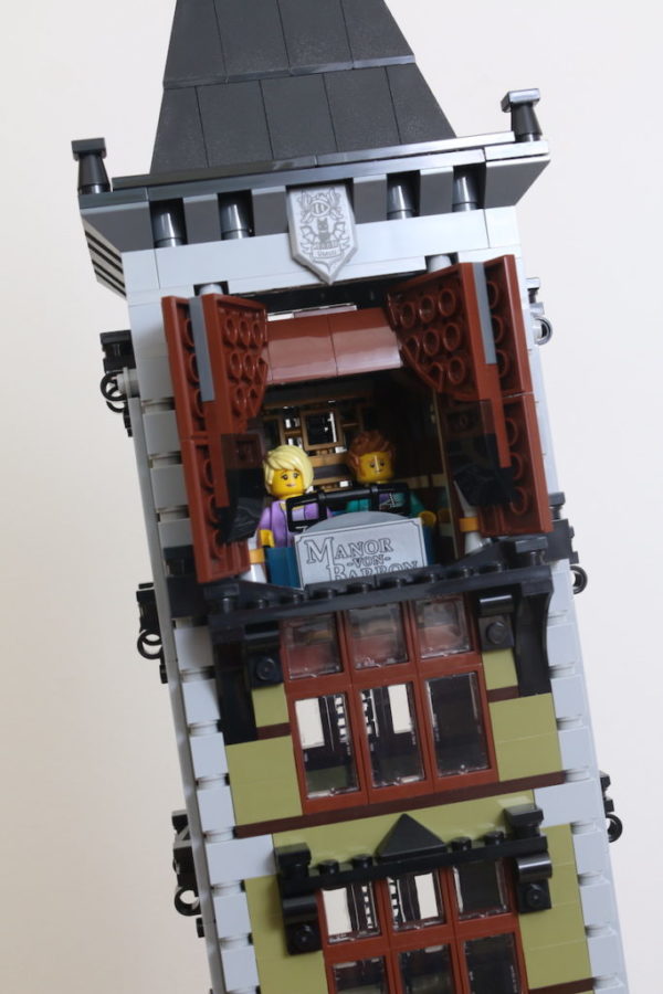 LEGO Fairground Collection 10273 Haunted House review