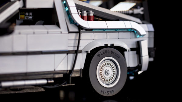 LEGO Creator Expert Back to the Future Time Machine review