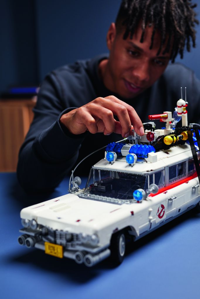 LEGO 10274 Ghostbusters ECTO-1 revealed