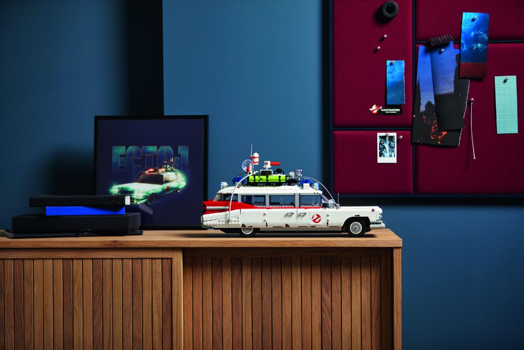 LEGO 10274 Ghostbusters ECTO-1 revealed