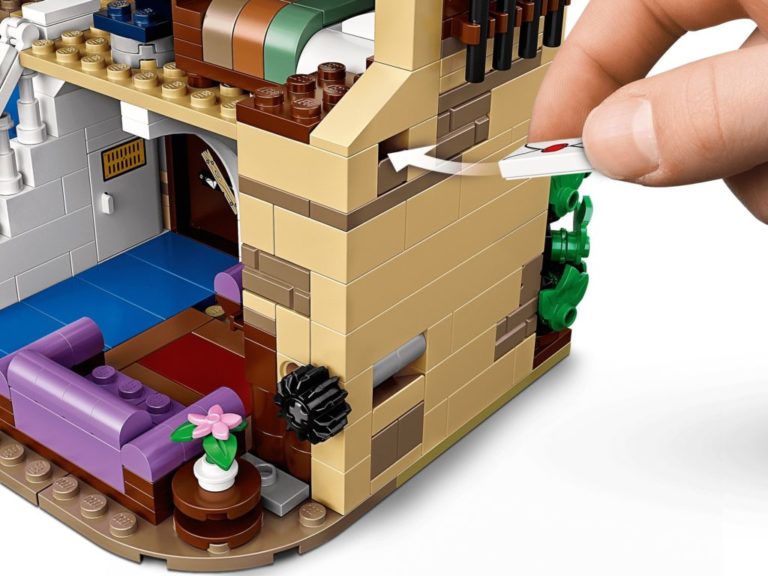 Why moving parts and functions are the best bit in any LEGO set