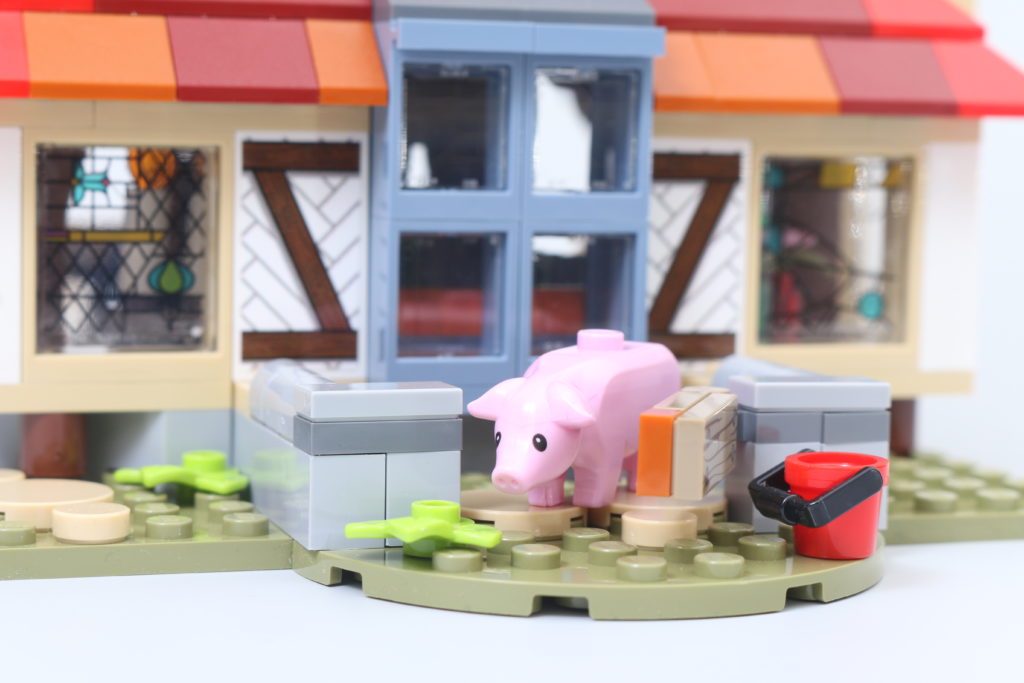 LEGO Harry Potter 75980 Attack on the Burrow review