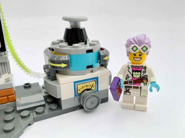 LEGO Hidden Side 70418 J.B.'s Ghost Lab review