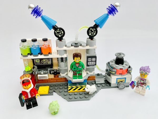 LEGO Hidden Side 70418 J.B.'s Ghost Lab review