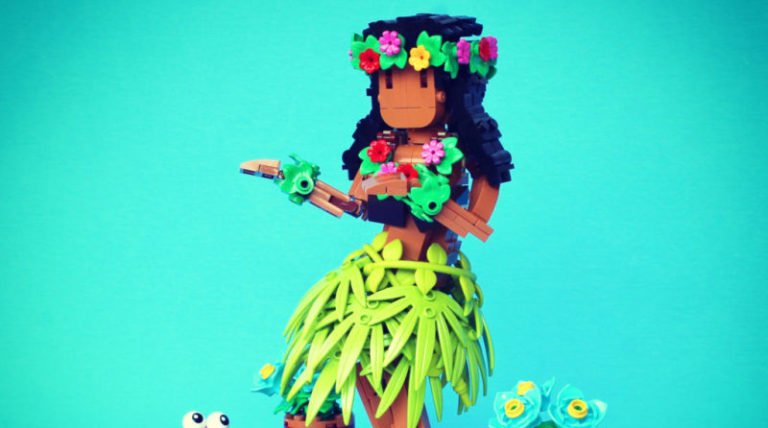 Brick Pic of the Day: Hula girl