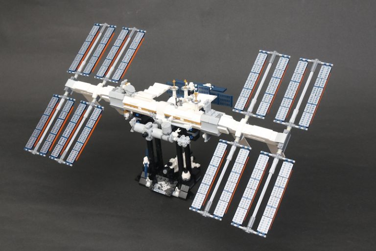LEGO IDEAS 21321 International Space Station review