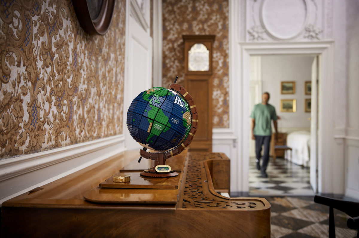 Everything you need to know about LEGO 21332 The Globe
