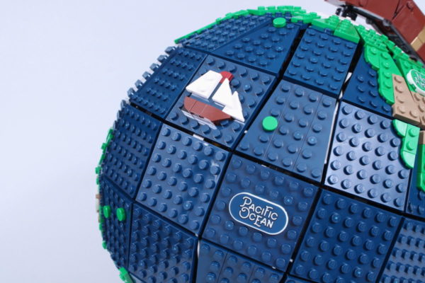 LEGO Ideas 21332 The Globe review, verdict and gallery