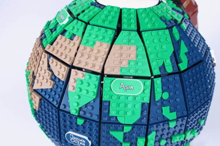 LEGO Ideas 21332 The Globe review, verdict and gallery