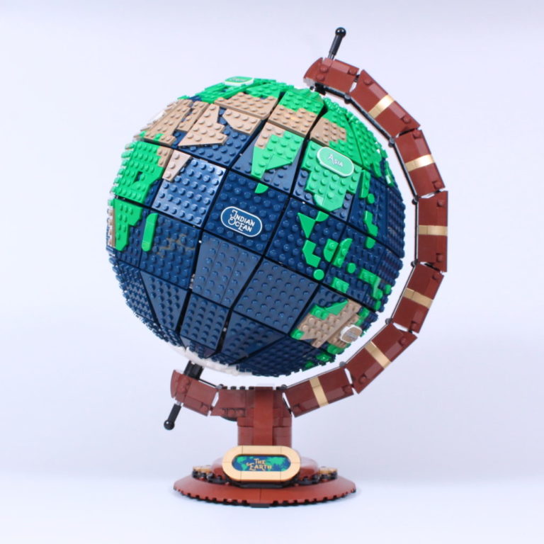 LEGO Ideas 21332 The Globe review, verdict and gallery