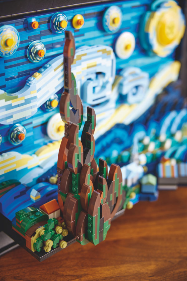 LEGO Ideas 21333 The Starry Night set officially revealed