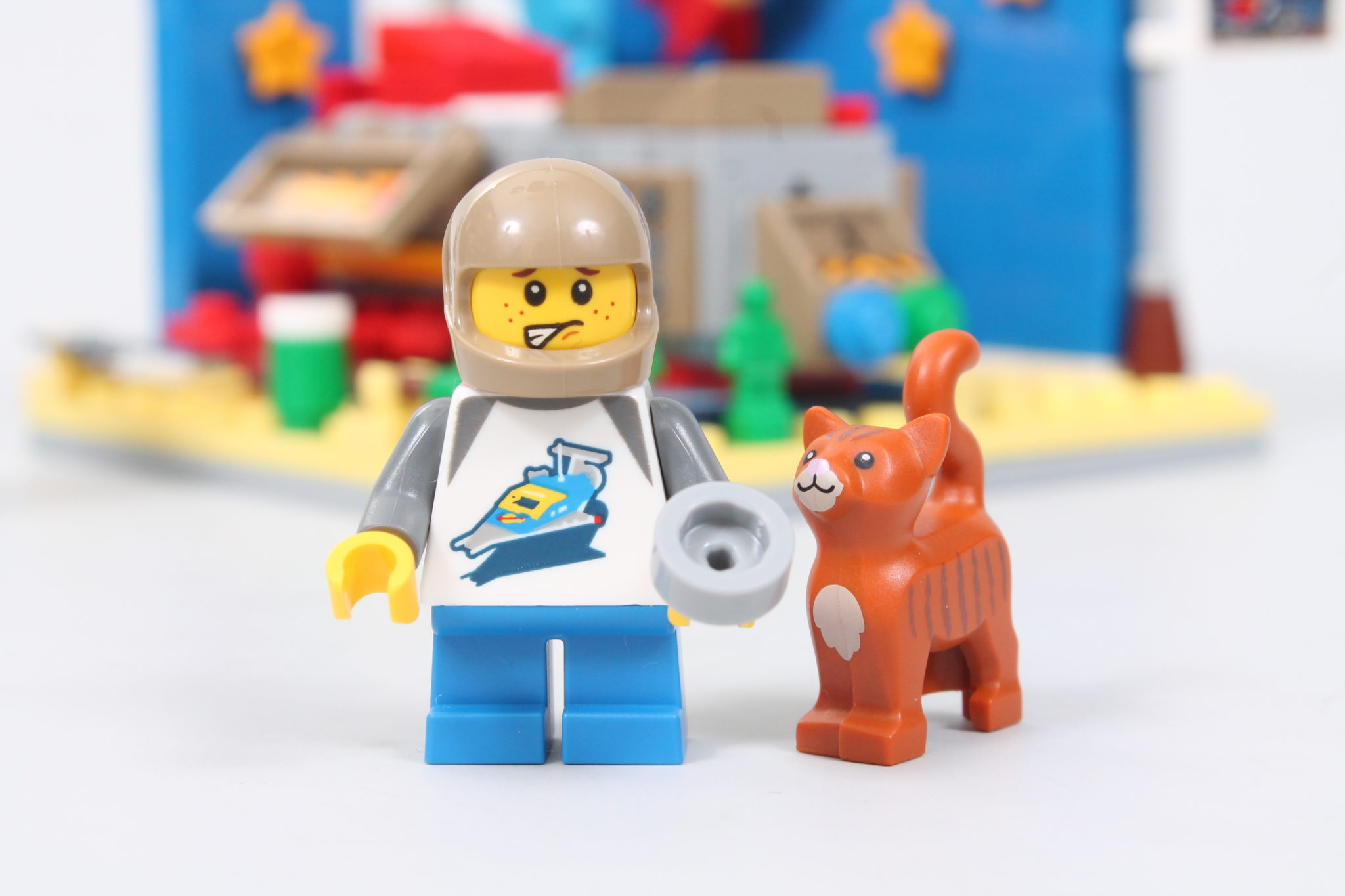 LEGO Ideas 40533 Cosmic Cardboard Adventures GWP review