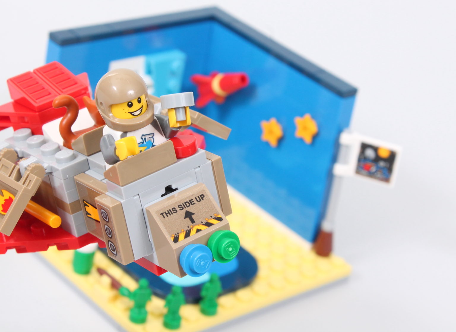 LEGO Ideas 40533 Cosmic Cardboard Adventures GWP review