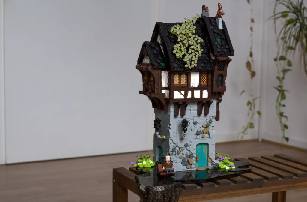 LEGO Ideas project lives on the edge in first 2022 review